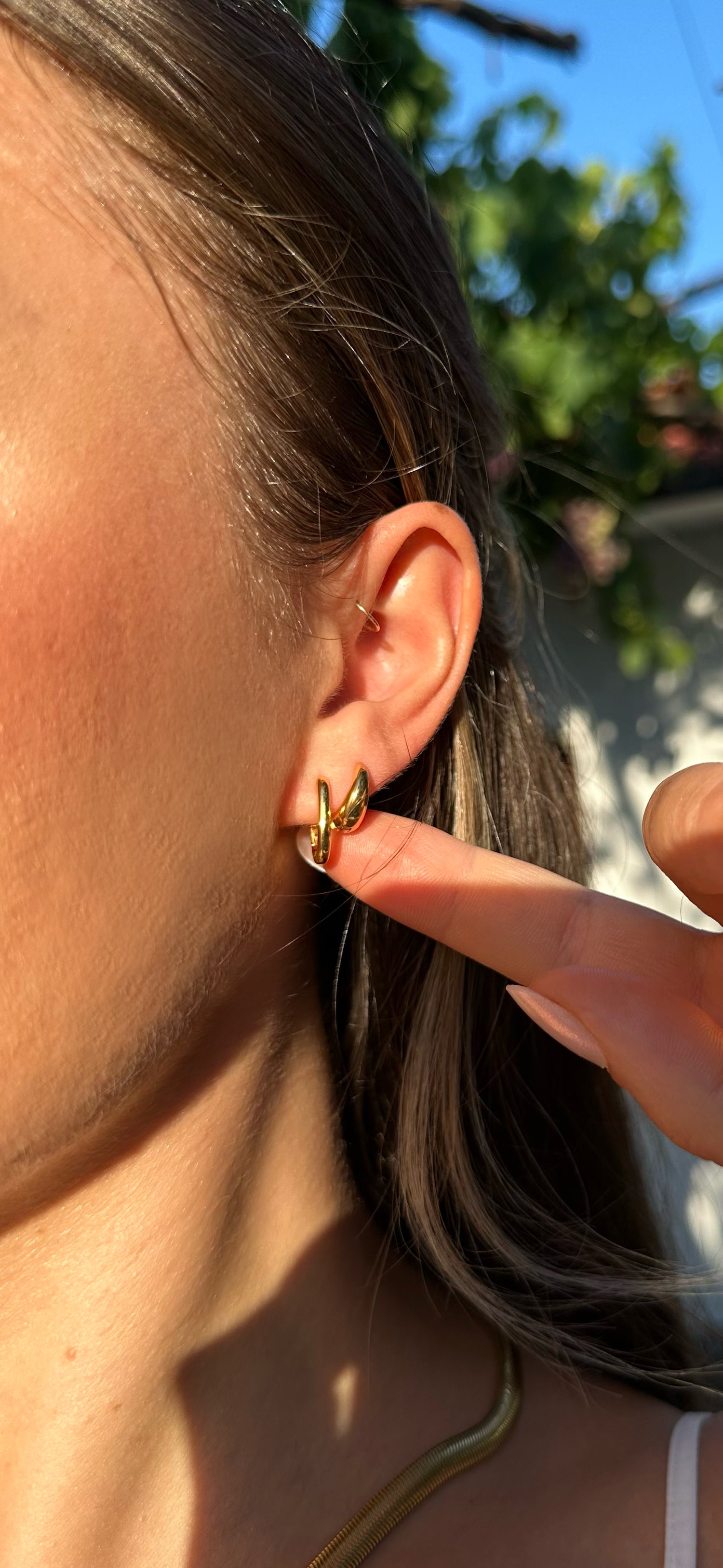 'Essential' Oval Hoops – Nisi Jewellery